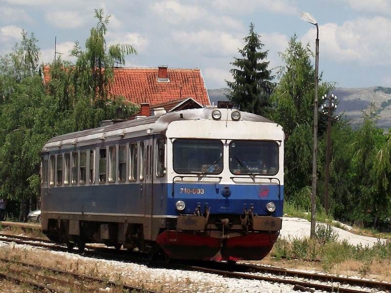 Dvoje povređenih u udesu voza i automobila kod Svrljiga - Hronika - Južne vesti