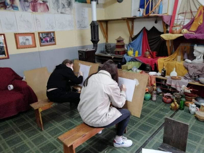 U Vranju otvorena Dečja likovna kolonija za osnovce iz Pčinjskog okruga - Kultura - Južne vesti