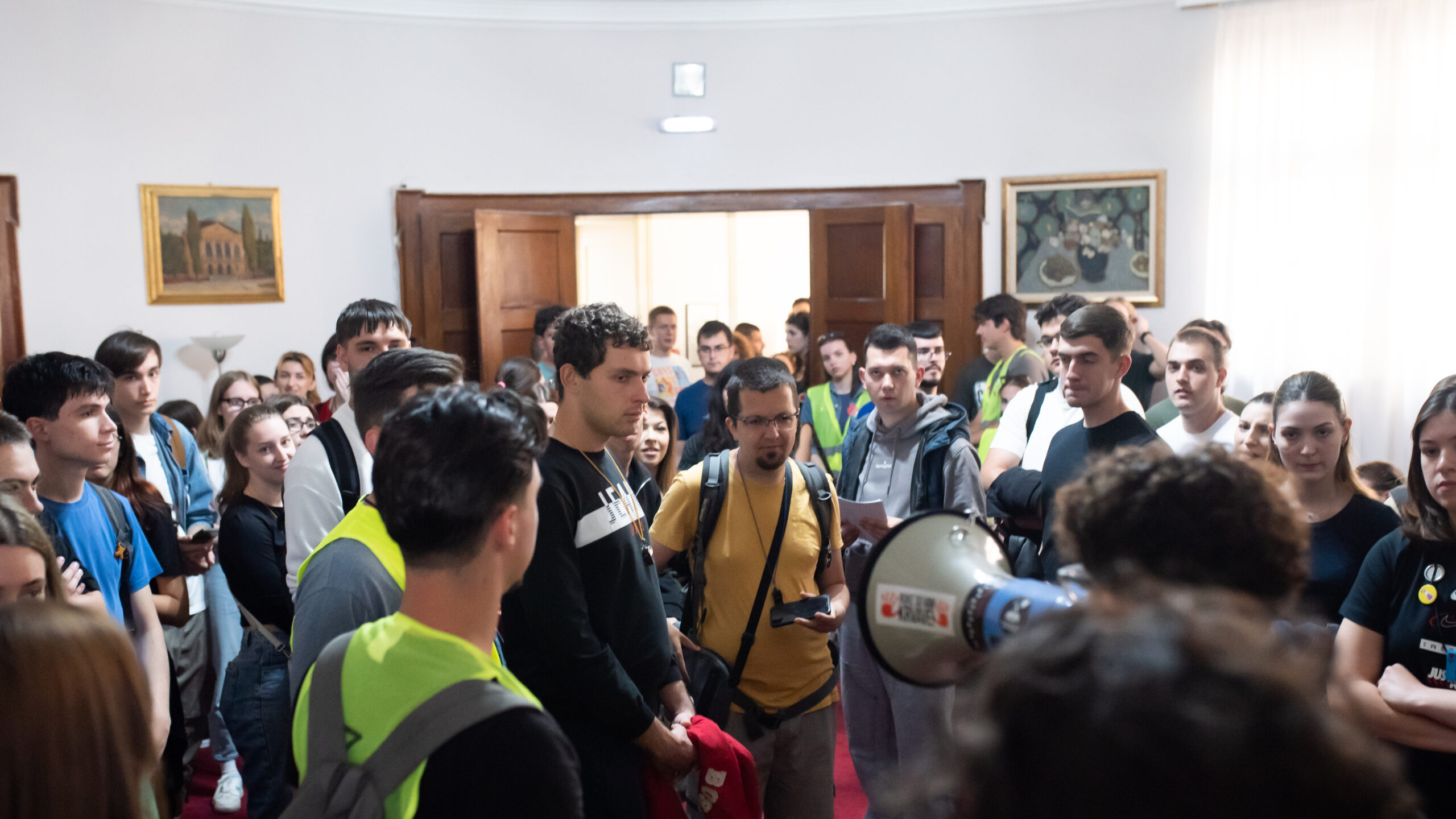 Studenti zauzeli rektorat u Nišu i blokirali zgradu - Društvo - Južne vesti