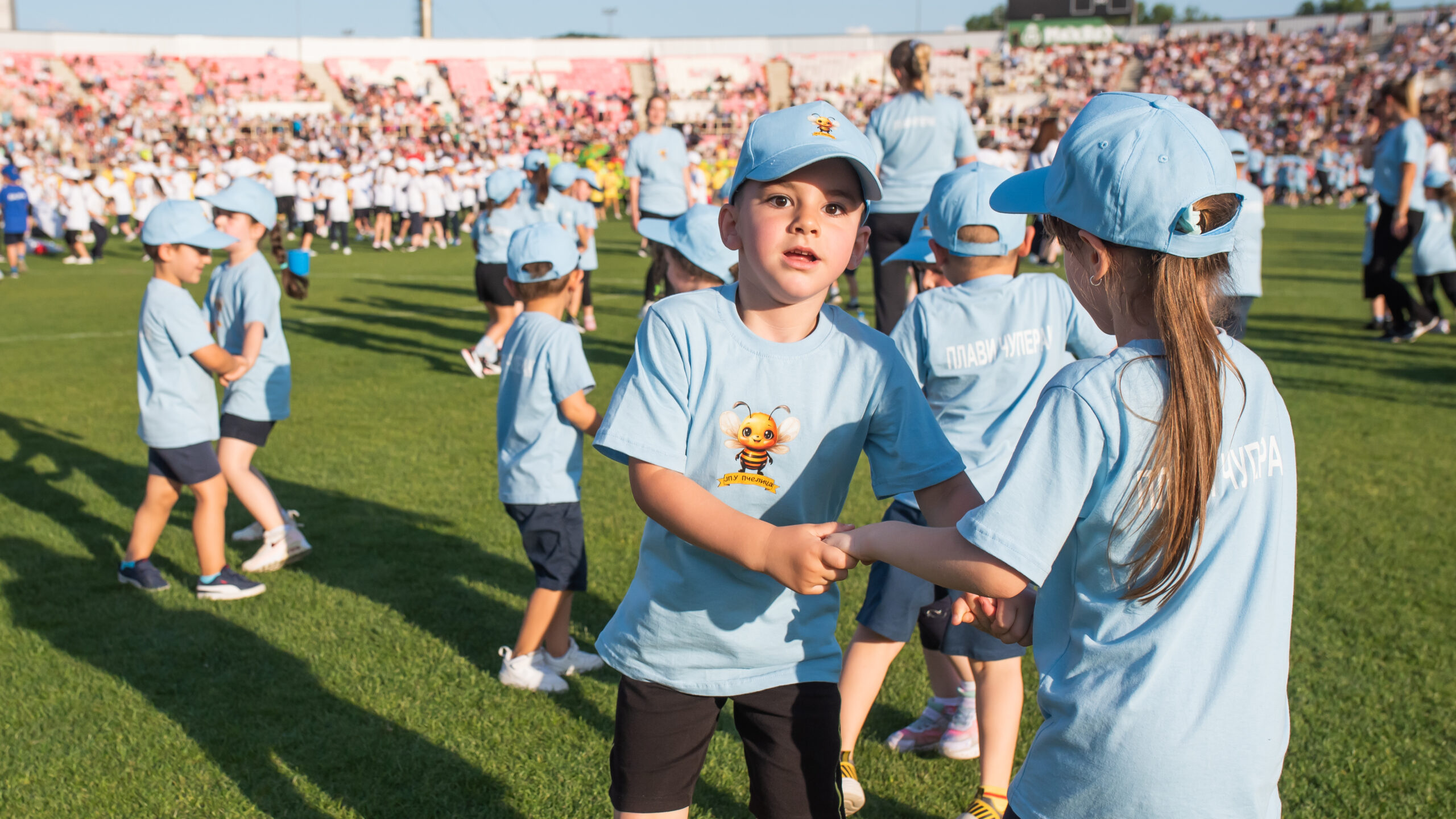 Stadion "Čair" dobio najlepše boje - deca iz niških vrtića plesala do ...