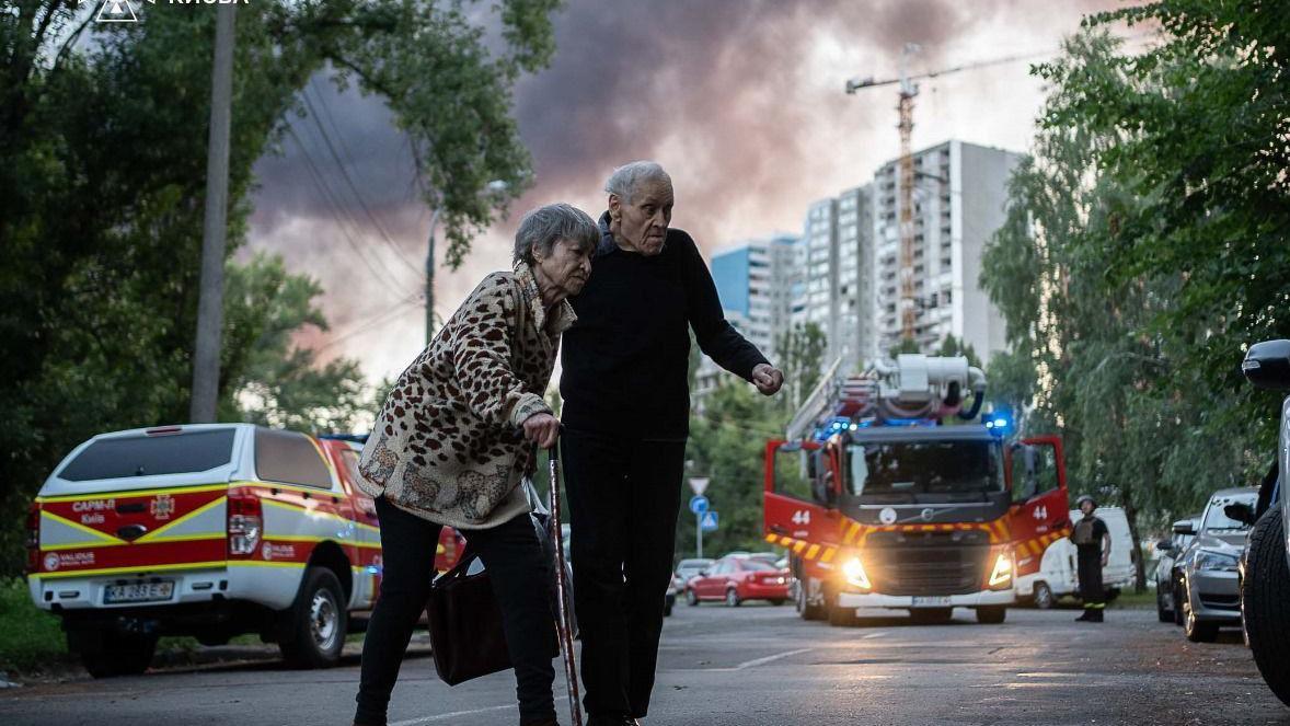'Jedna od najgorih noći u Kijevu' posle masovnih ruskih napada - BBC News na srpskom - Južne vesti